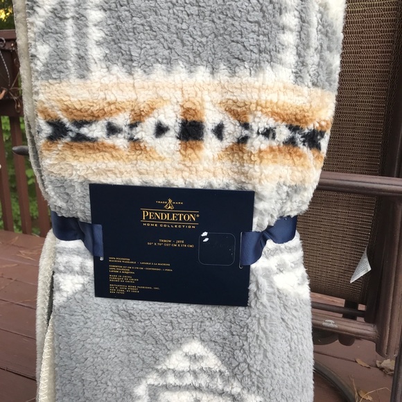 Pendleton | Bedding | Pendleton Sherpa Aztec Southwest Throw 5x70 New ...